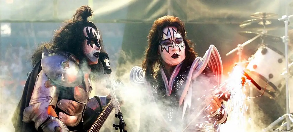 El mundo del rock despide al exguitarrista de Kiss, Ace Frehley ...